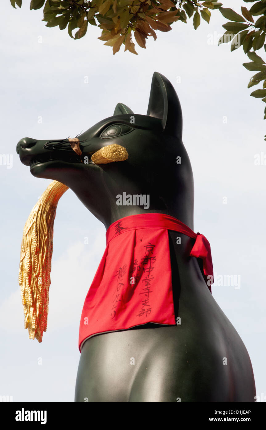 Inari, the Shinto fox deity, at the Fushimi Inari Shrine at Kyoto ...