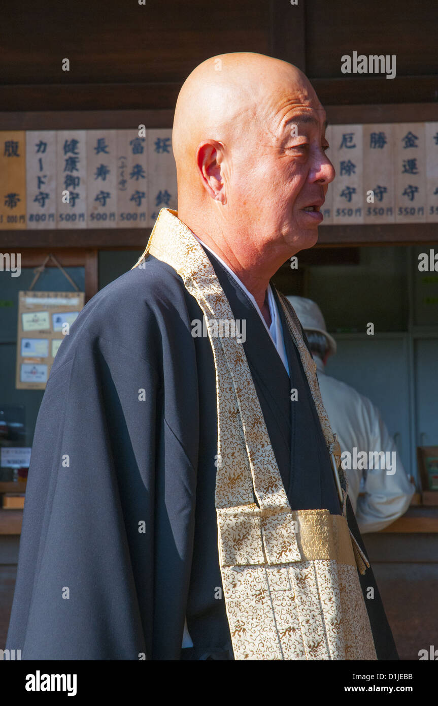 Priest wearing traditional Japanese garb at the Kiyomizudera Temple in ...