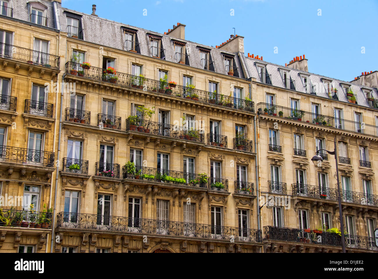 Paris Apartment Building, France Stock Photo - Alamy