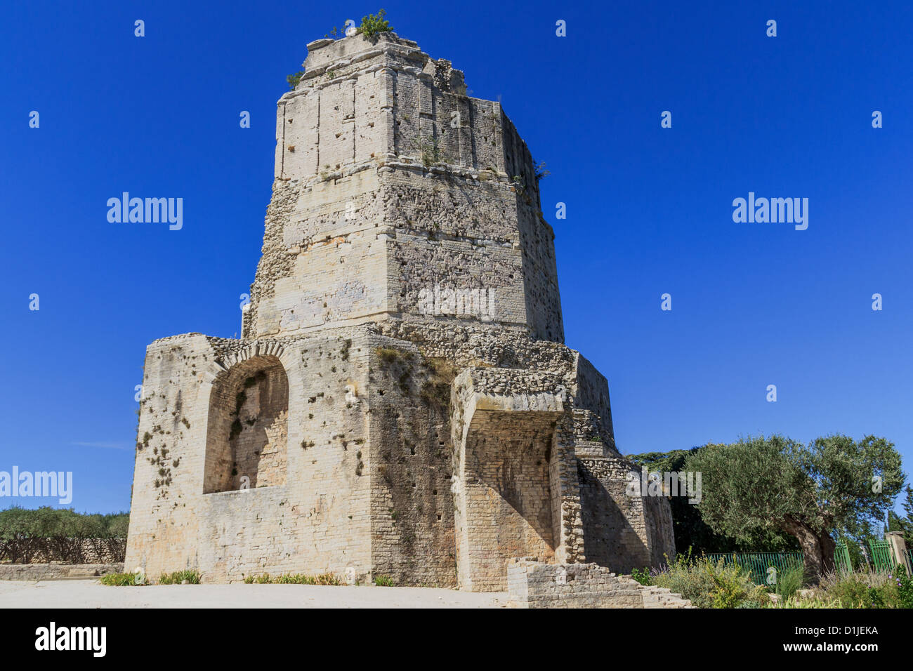 Roman tower hi-res stock photography and images - Alamy