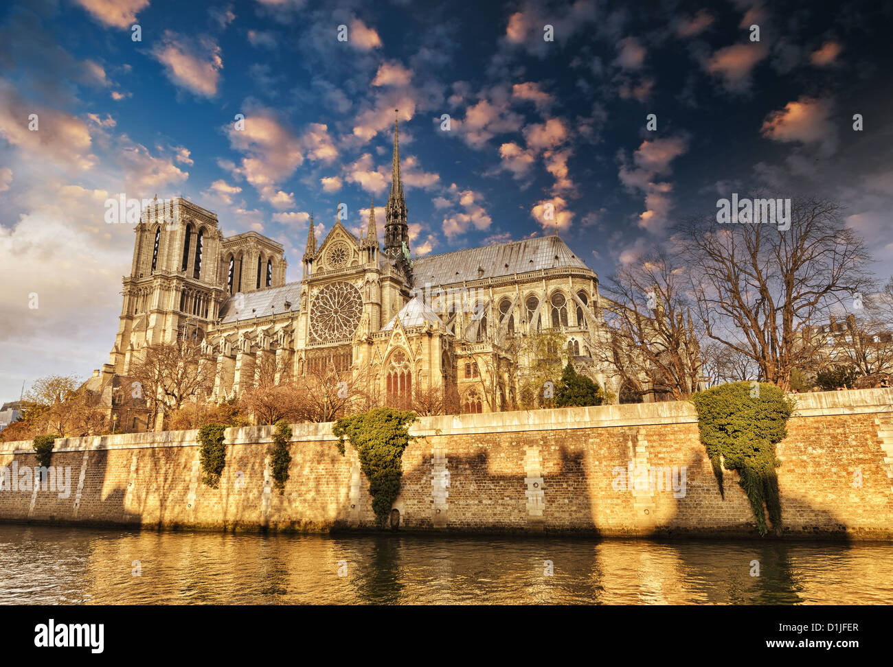 Paris france notre dame spring summer hi-res stock photography and ...