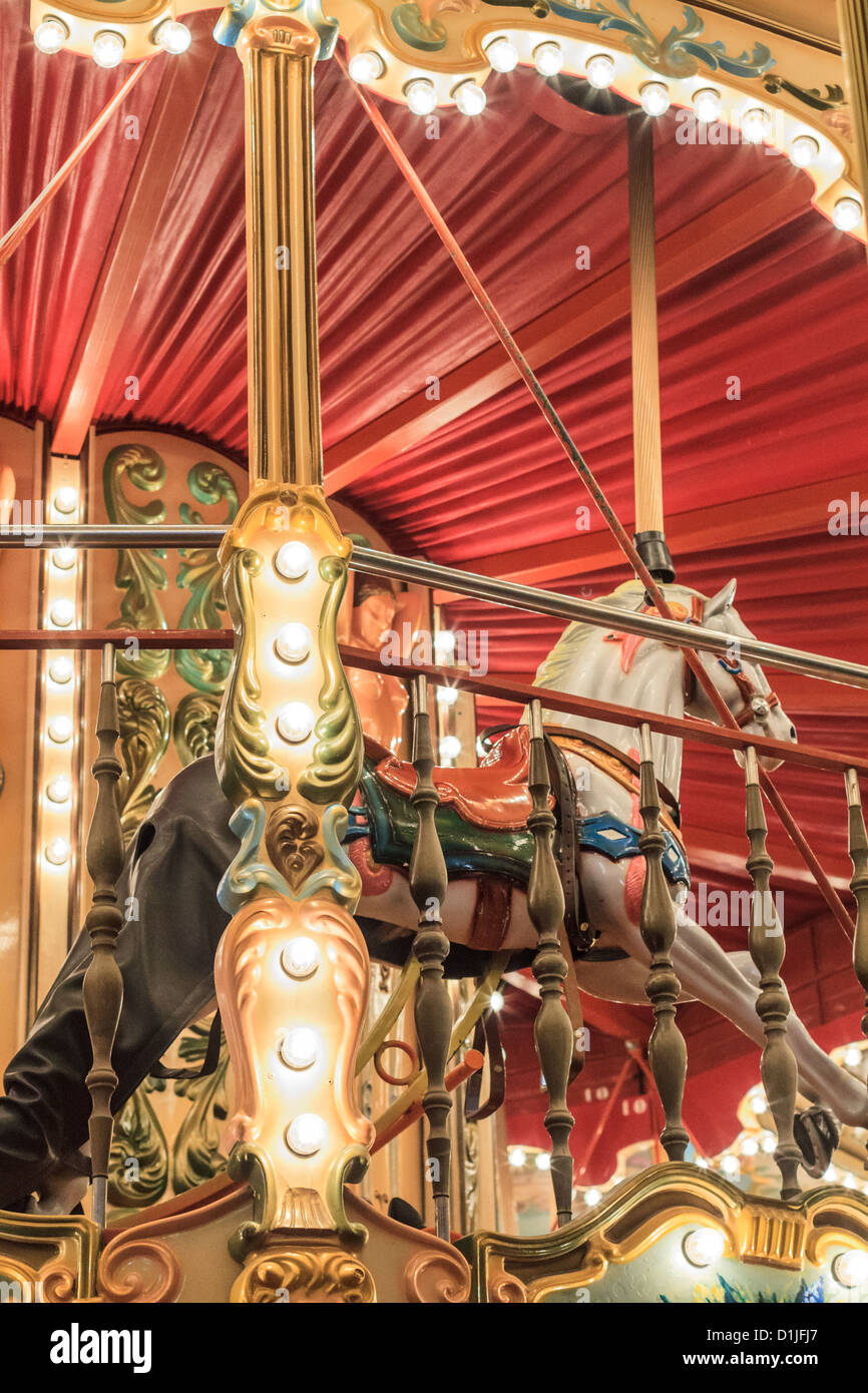 Old fashioned carousel horse hi-res stock photography and images - Alamy