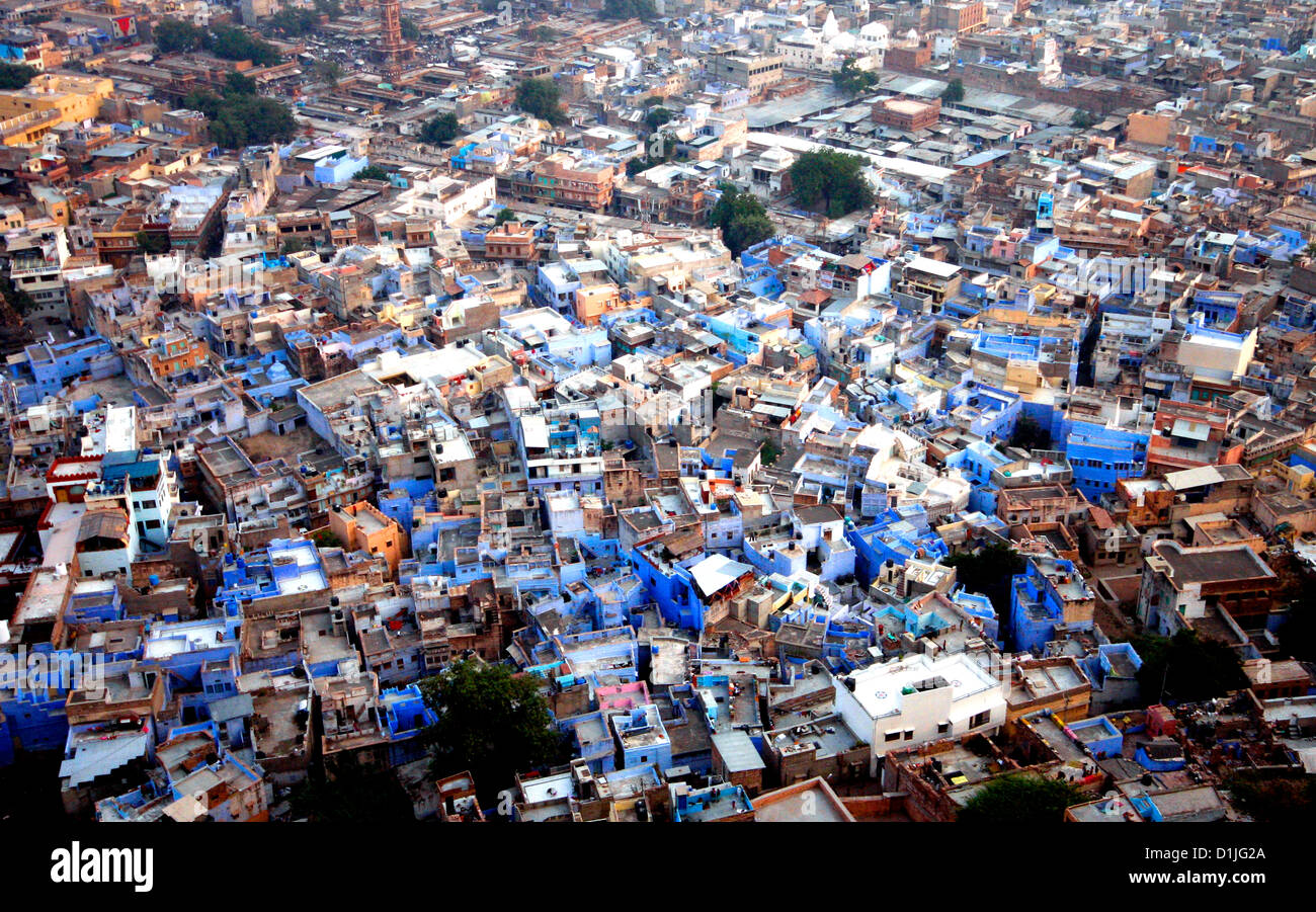 The blue house cluster hi-res stock photography and images - Alamy