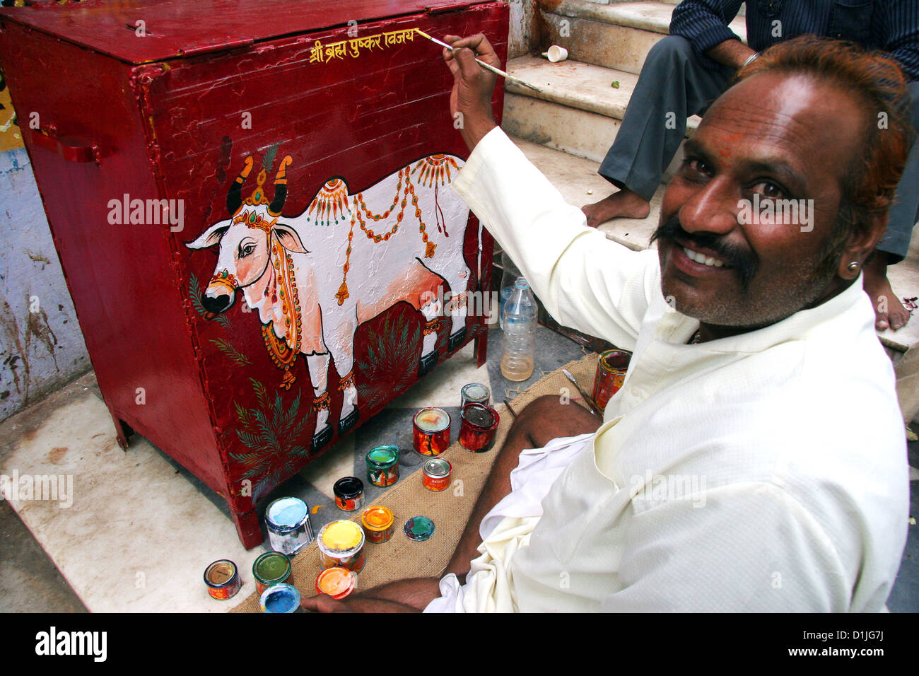 India cow painting hi-res stock photography and images - Alamy