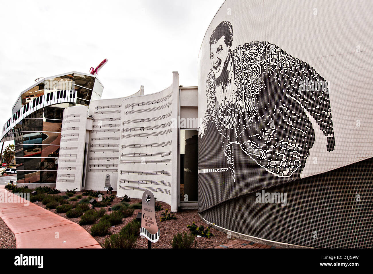 Liberace Museum Closed