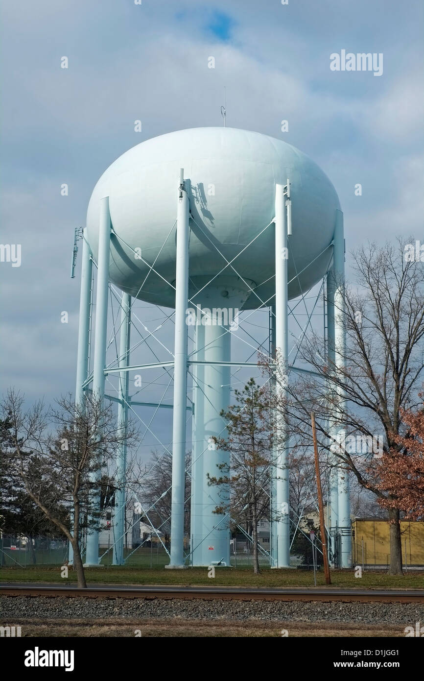 Water tower utility hi-res stock photography and images - Alamy