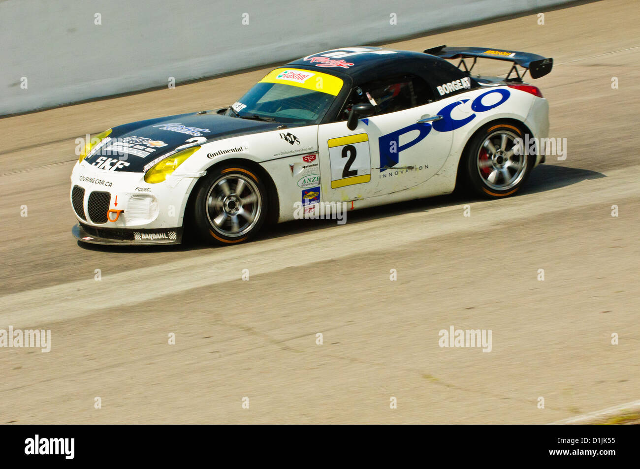 Cars enter turn 1 during the Canadian Touring Car Championship (CTCC ...