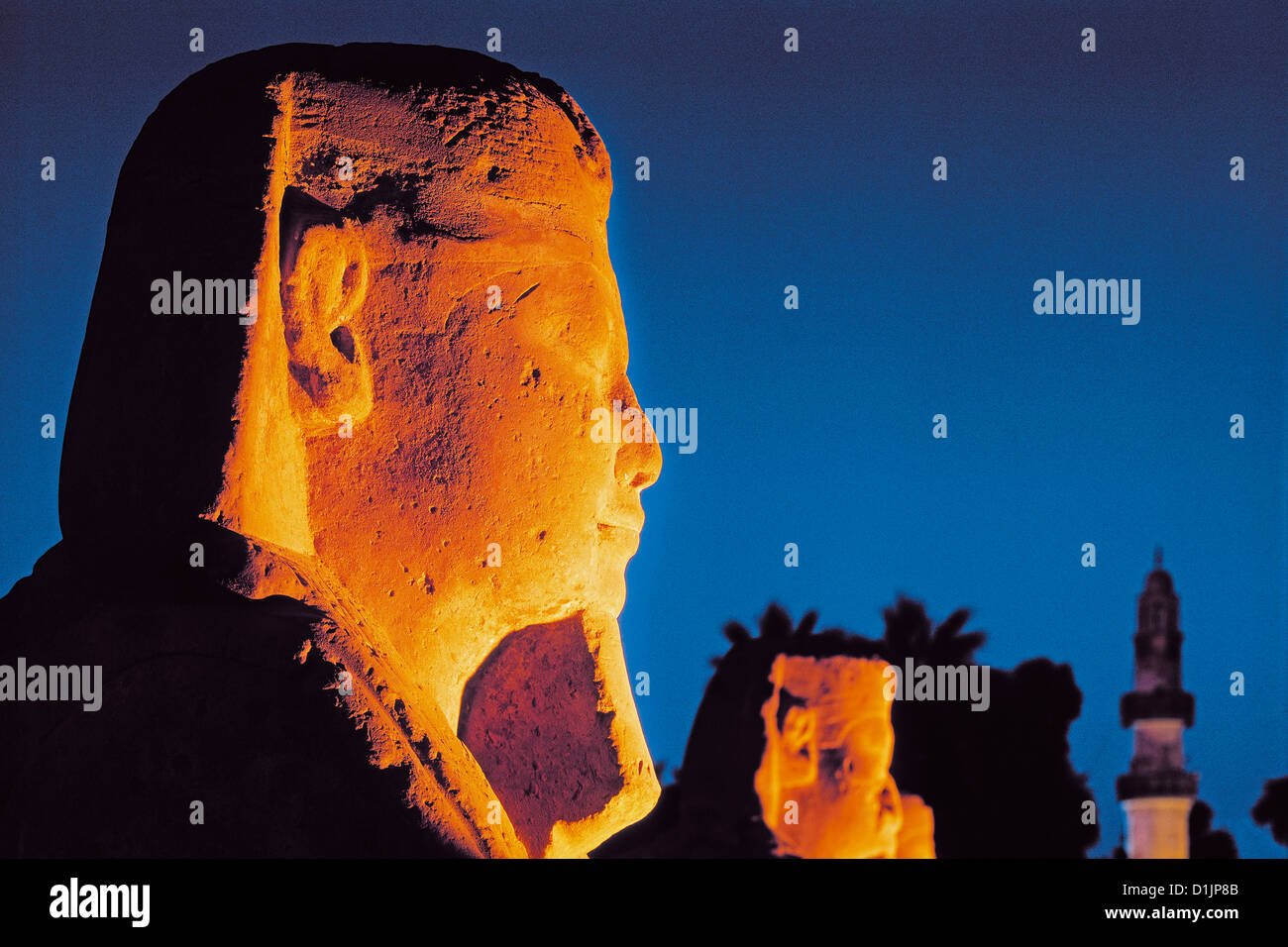 Dromos entrance hi-res stock photography and images - Alamy