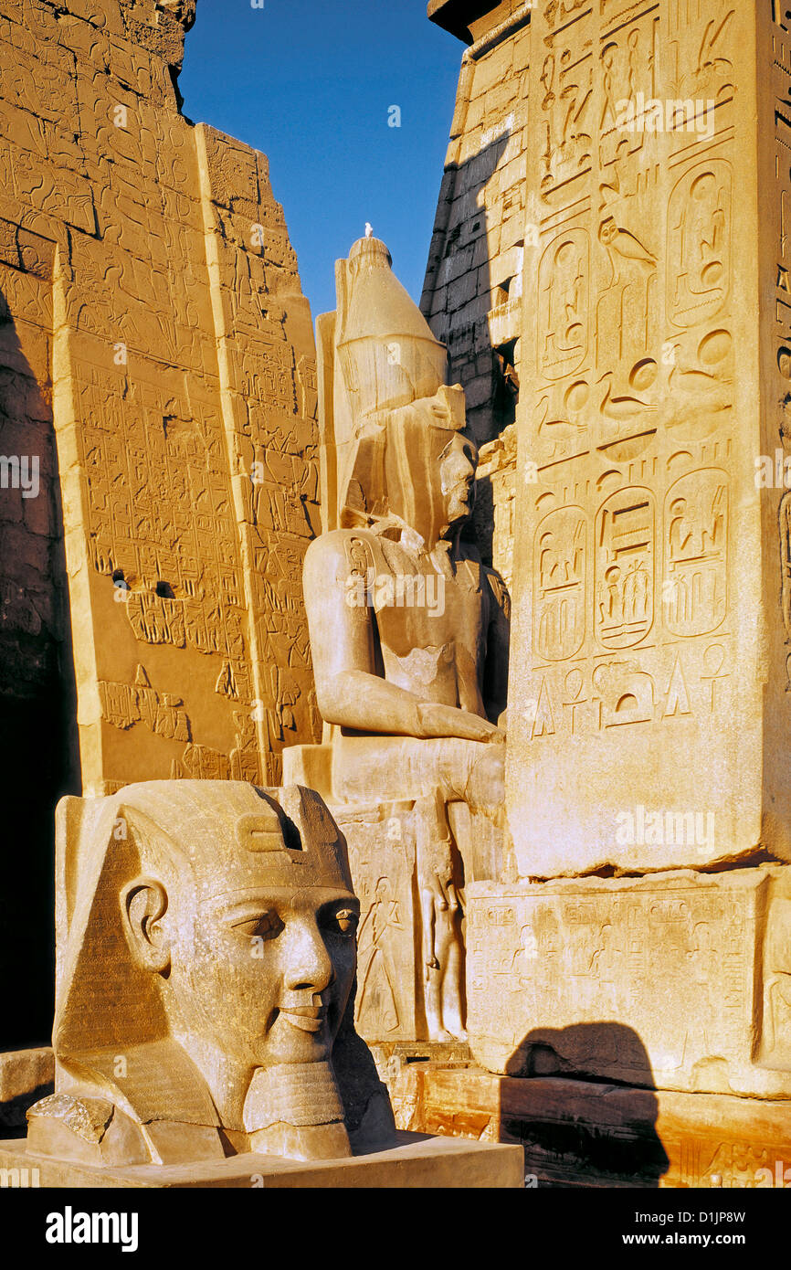 Pylon temple hi-res stock photography and images - Alamy