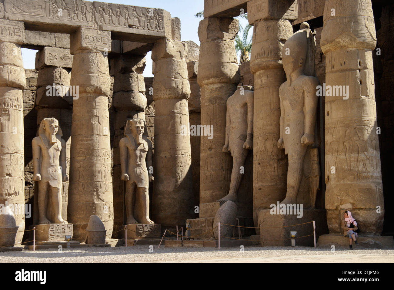 Monumentos historicos luxor hi-res stock photography and images - Alamy