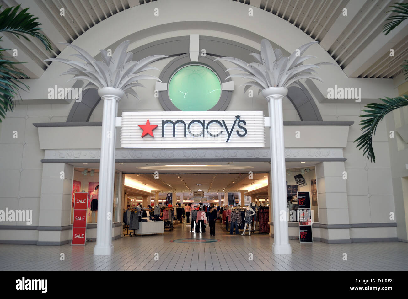 Macy buildings hi-res stock photography and images - Alamy