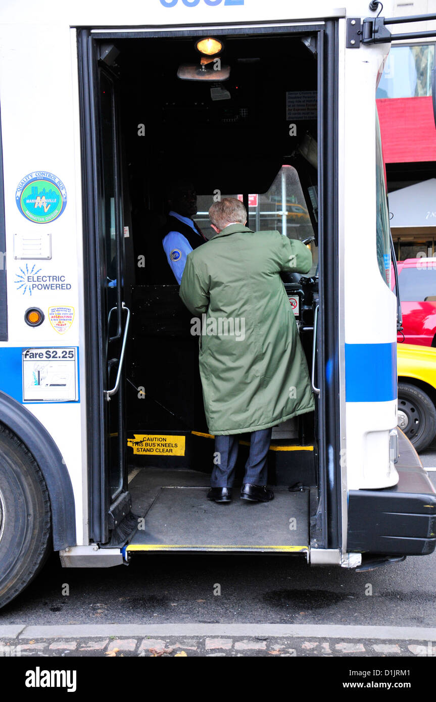 New York City Public Transportation M2 MTA Bus, Manhattan, New York ...