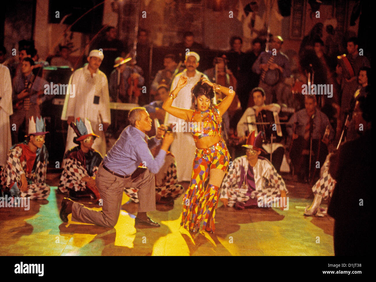 Egipto El Cairo Belly dancer Dina en el Cairo Marriott Stock Photo - Alamy