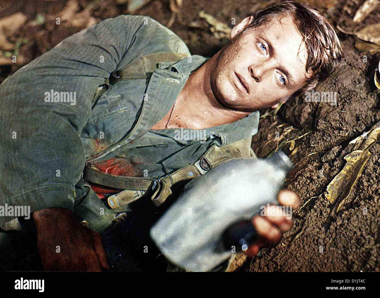 Blutiger Strand Beach Red Rip Thorn Auch Sgt. Honeywell (Rip Thorn) wurde verletzt. *** Local ...