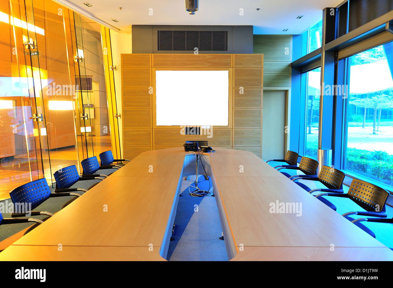 Empty office conference room, nobody in it Stock Photo - Alamy