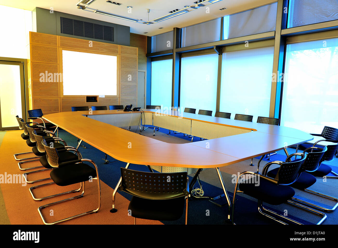 Empty office conference room, nobody in it Stock Photo - Alamy