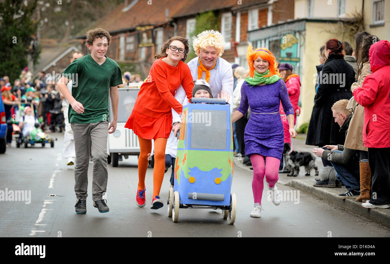 Boxing day run uk hi-res stock photography and images - Alamy