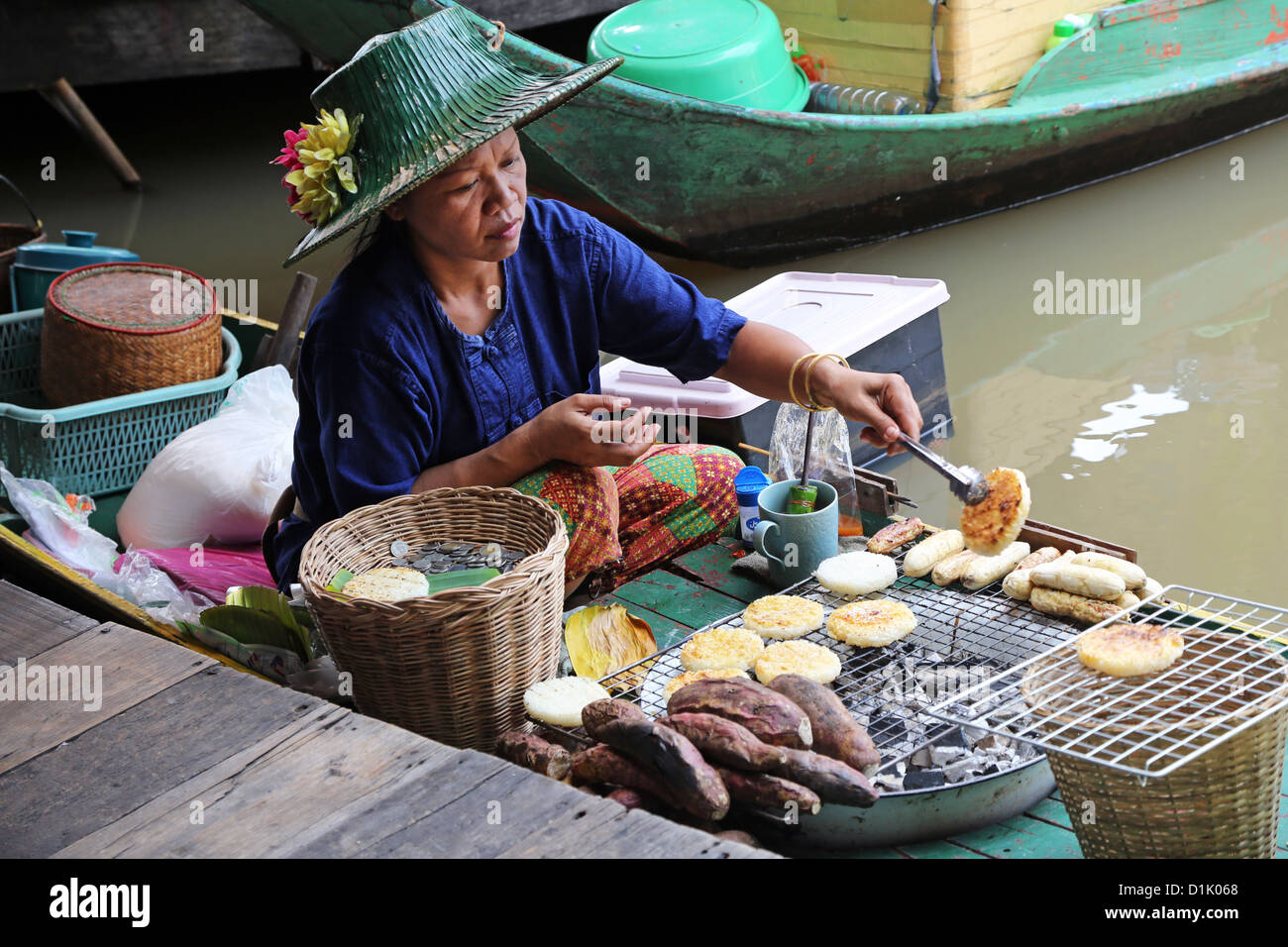 Fast Food stall at Pattaya Floating Market in Pattaya, Thailand Stock ...
