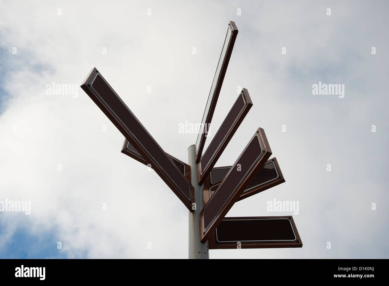 Brown traffic sign hi-res stock photography and images - Alamy