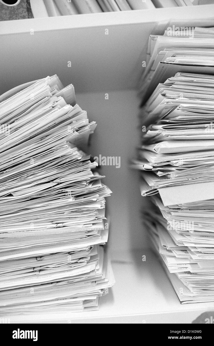 Papierkram hi-res stock photography and images - Alamy