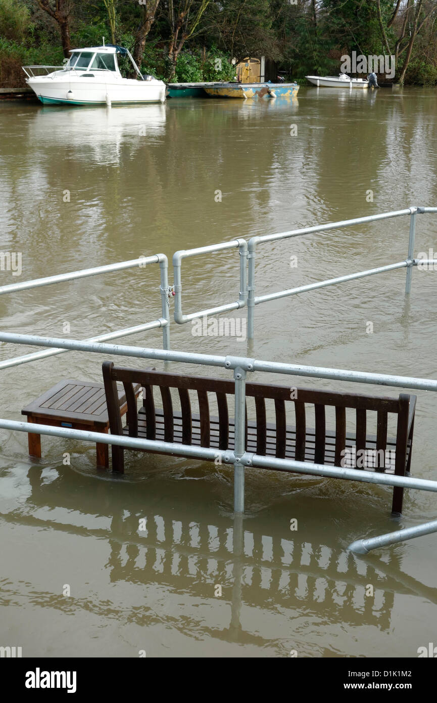 Thames Ditton, UK. 25th Dec, 2012. River Thames flooding at Thames ...