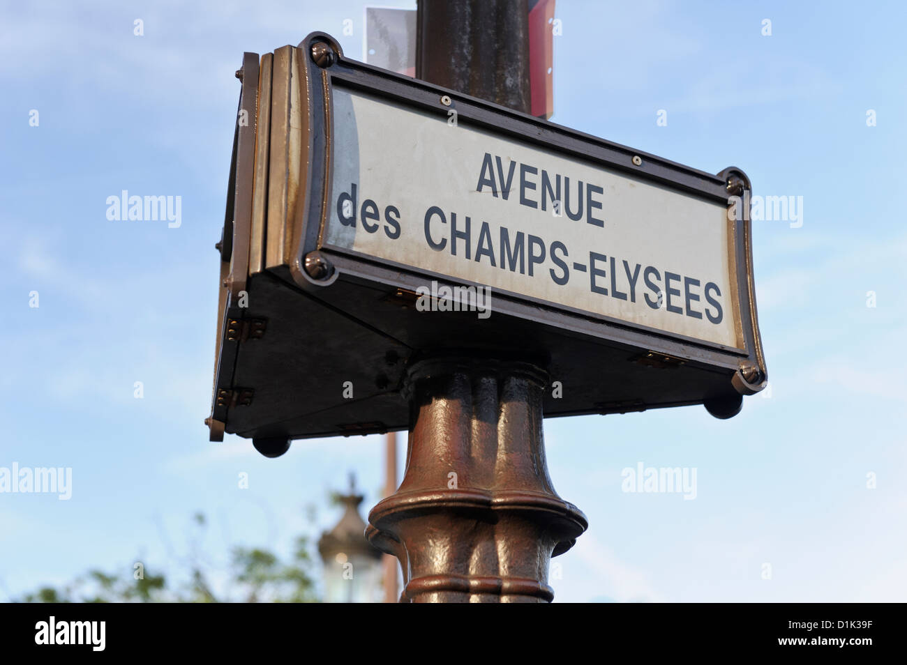 French signpost hi-res stock photography and images - Alamy