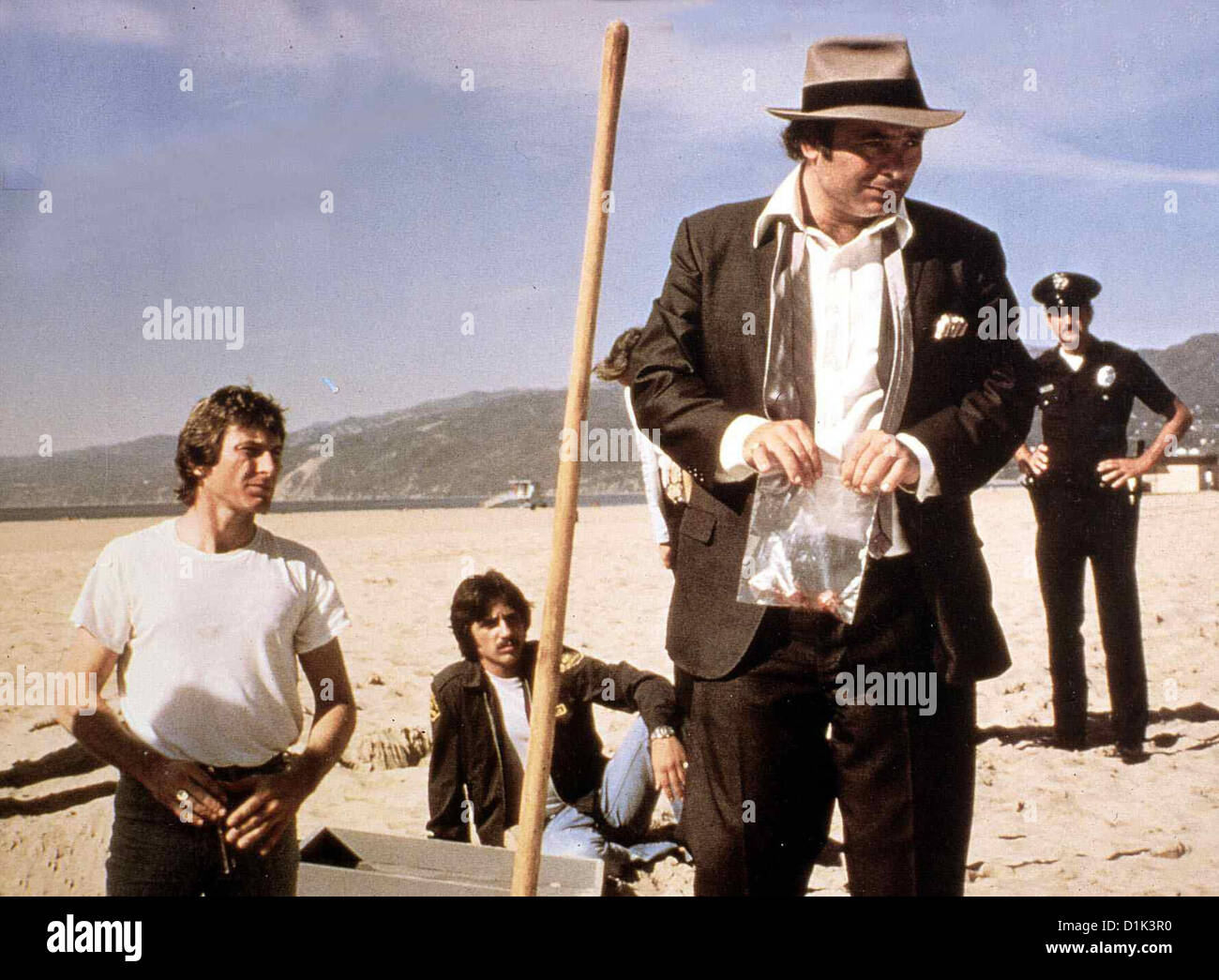 Blood Beach - Horror Am Strand Blood Beach Die Polizei steht vor einem ...