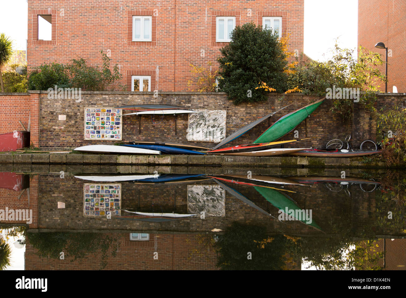 Kayak grand union canal hi-res stock photography and images - Alamy