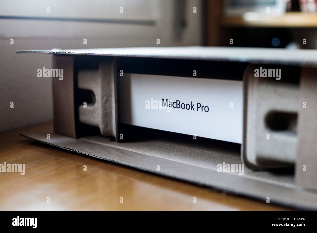Macbook Retina 15 inches in box Stock Photo - Alamy