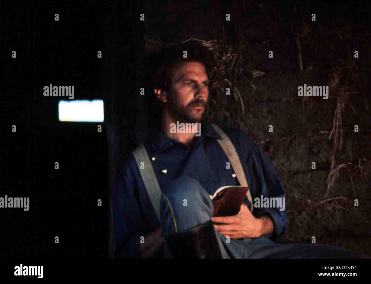 Kevin Costner Wolves 1990 High Resolution Stock Photography and Images ...