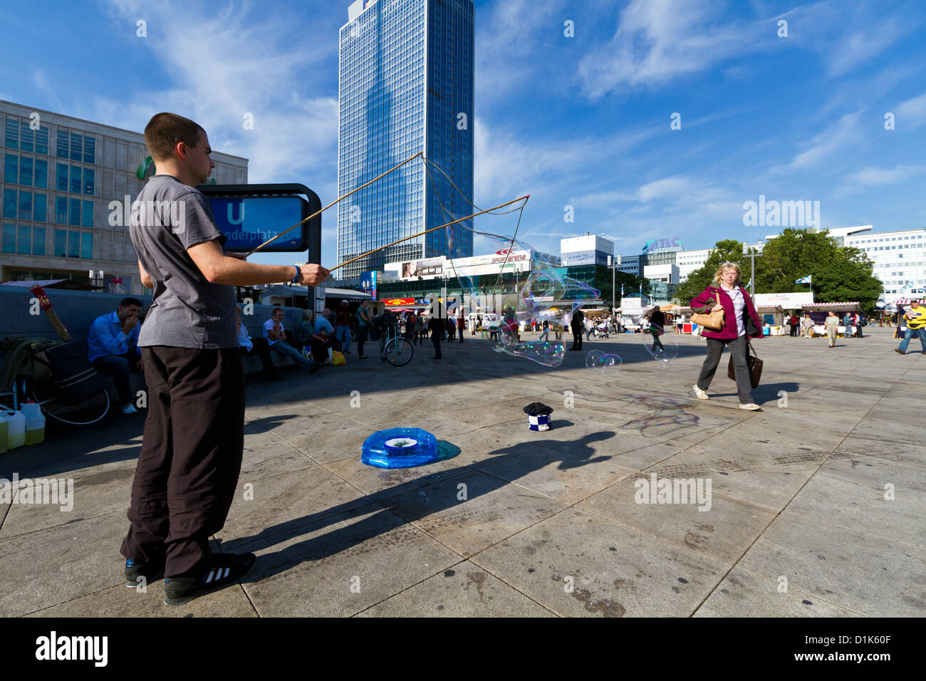 Everyday life in berlin hi-res stock photography and images - Alamy