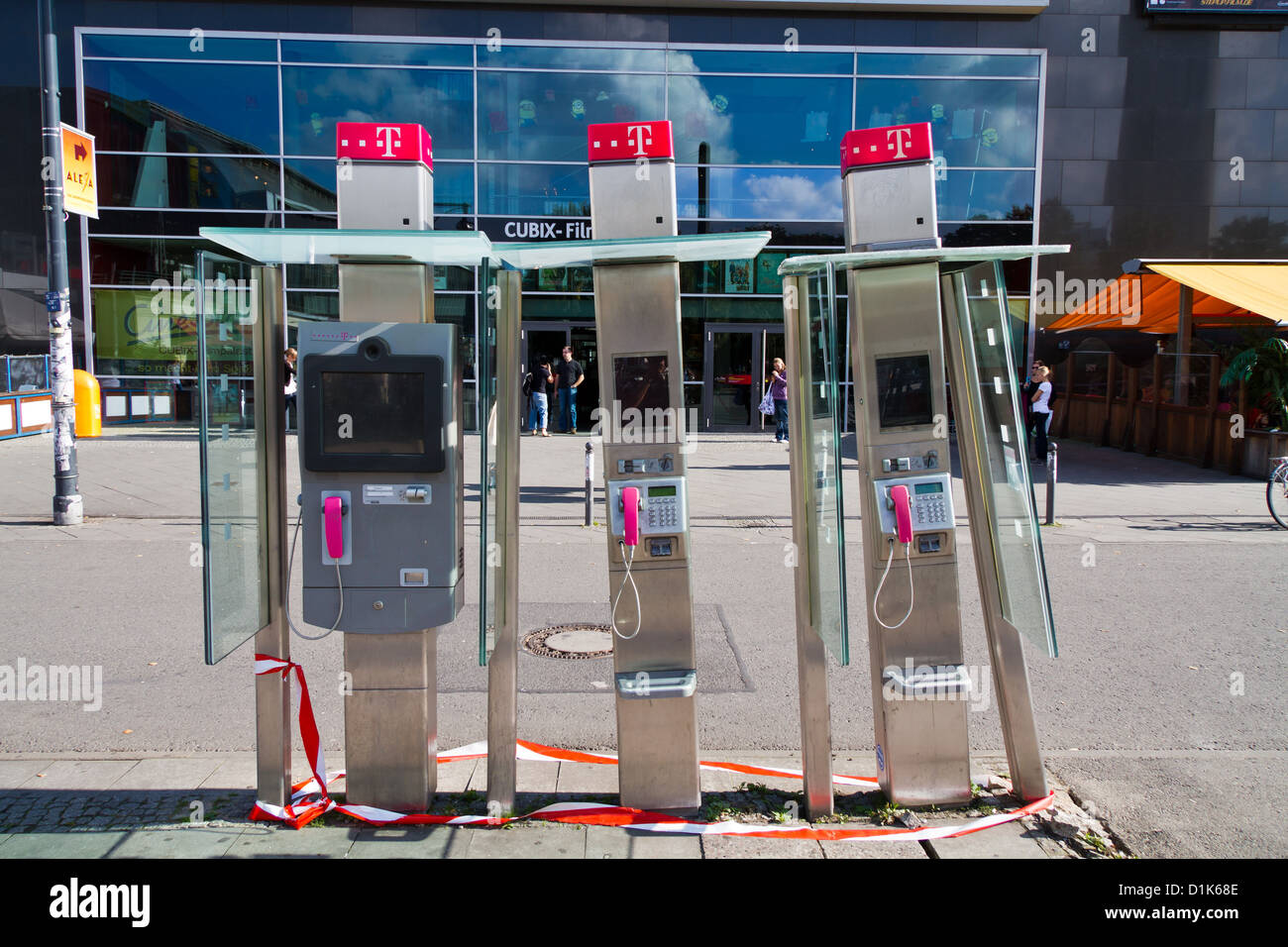 Berlin telephone box hi-res stock photography and images - Alamy
