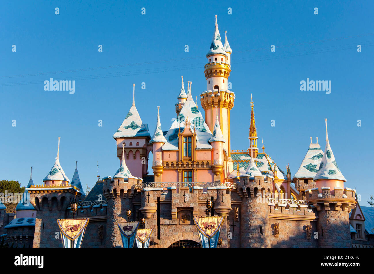 Disneyland anaheim hi-res stock photography and images - Alamy