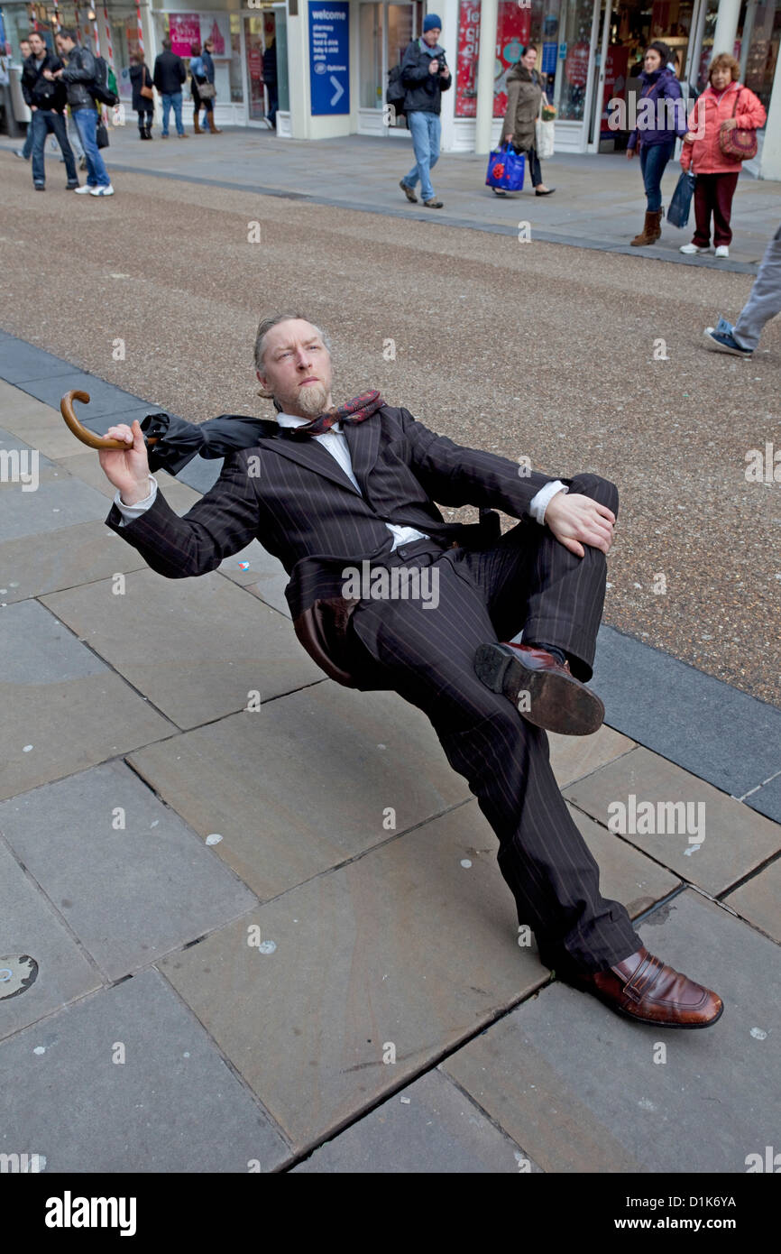 street artist in corn market street oxford Stock Photo - Alamy