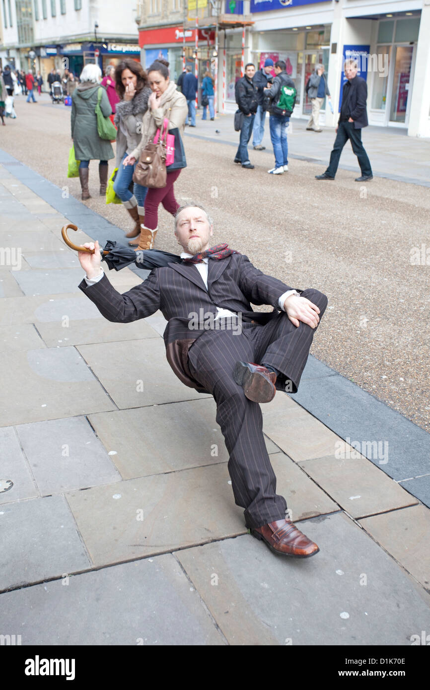 street artist in corn market street oxford Stock Photo - Alamy