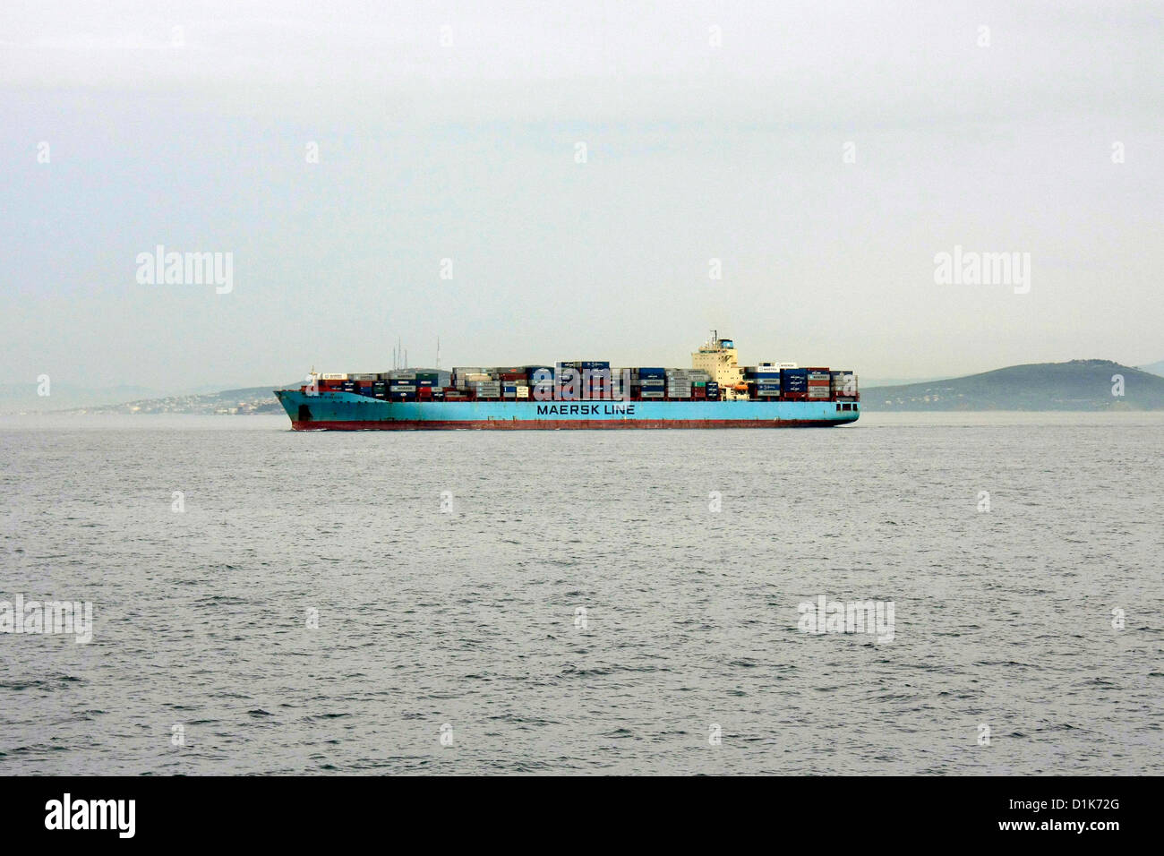 Mearsk ship High Resolution Stock Photography and Images - Alamy