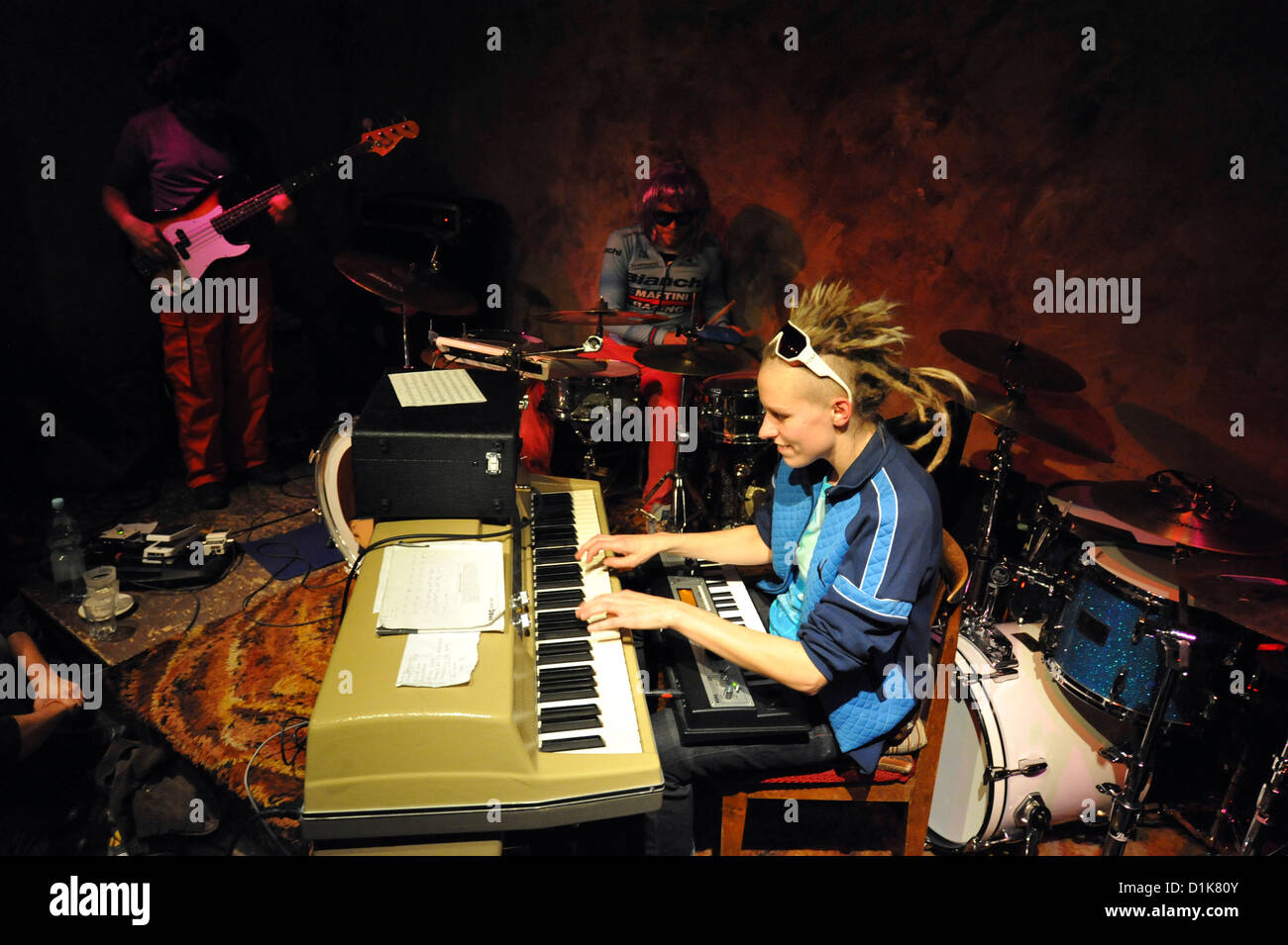 Female keyboard player performing hi-res stock photography and images ...