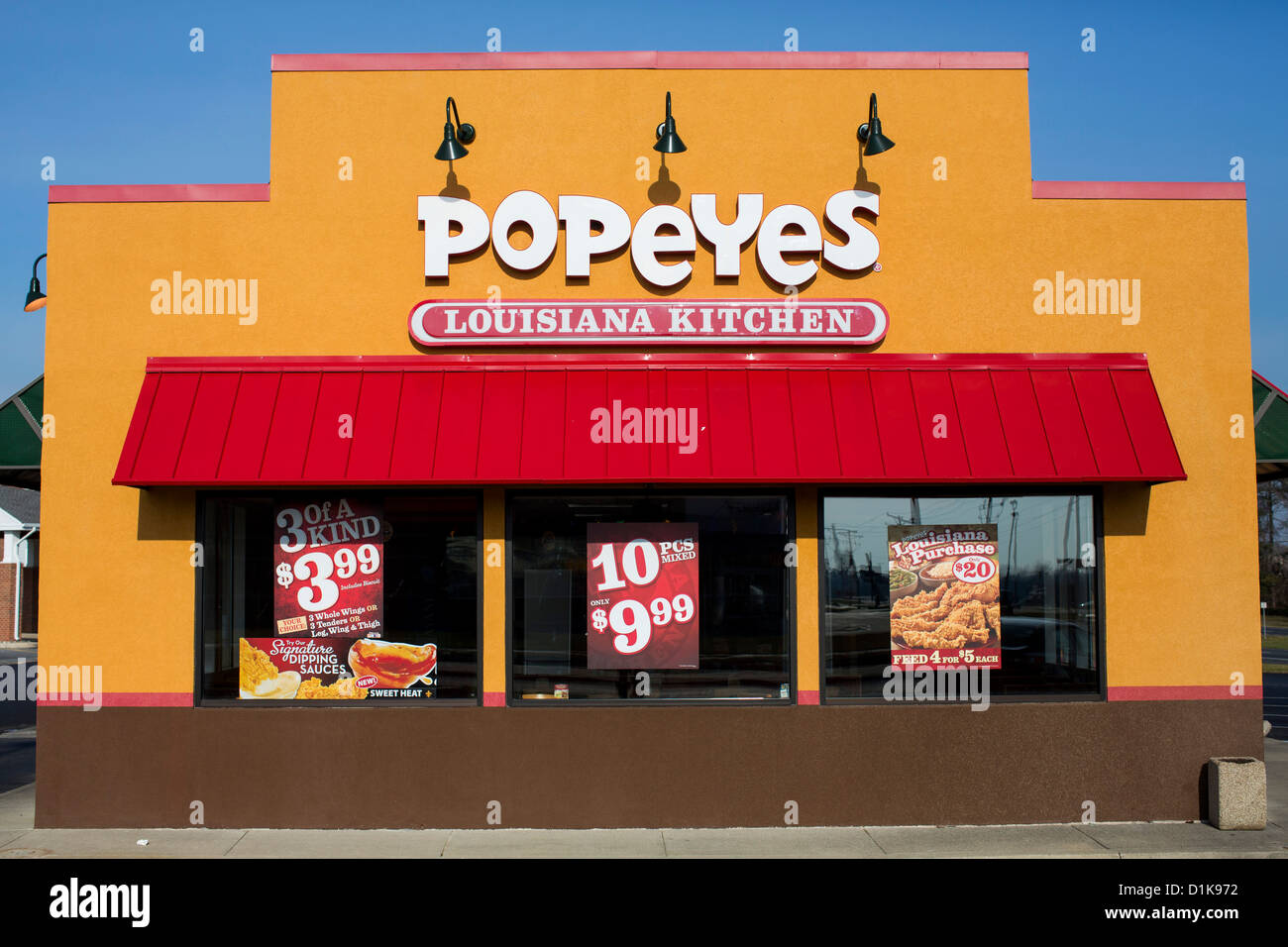 A Popeyes Lousiana Kitchen fast food restaurant Stock Photo - Alamy