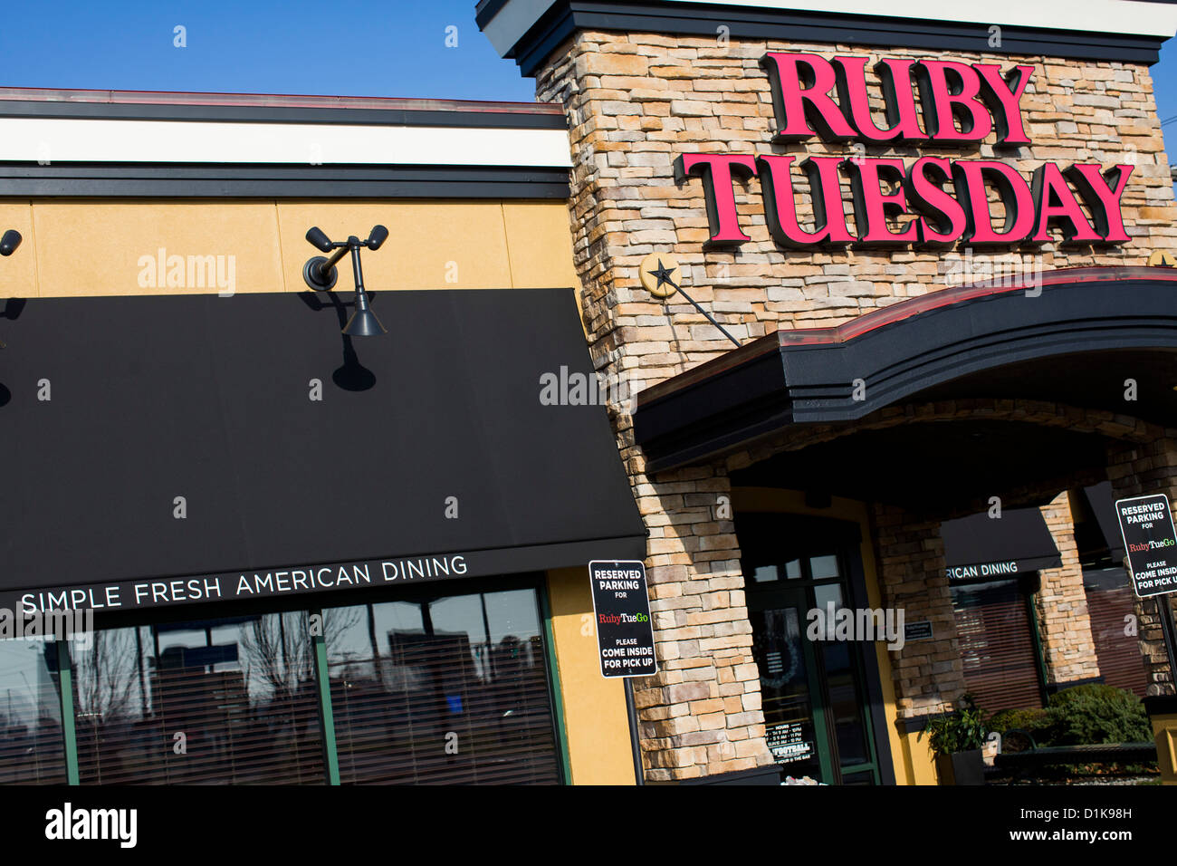 Ruby tuesday restaurant sign hi-res stock photography and images - Alamy
