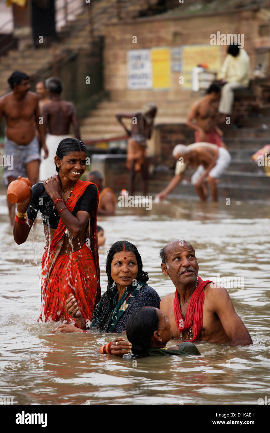 People bathing in the Ganges River, Varanasi, India Stock Photo - Alamy
