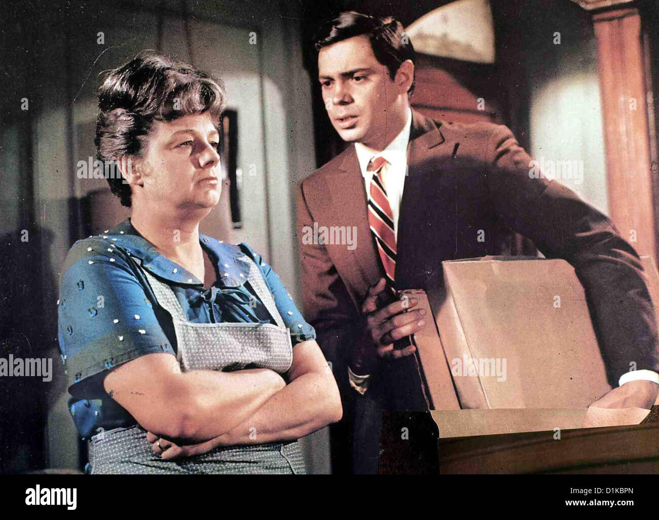 Sein Grosser Auftritt Enter Laughing Mrs. Kollowitz (Shelley Winters ...