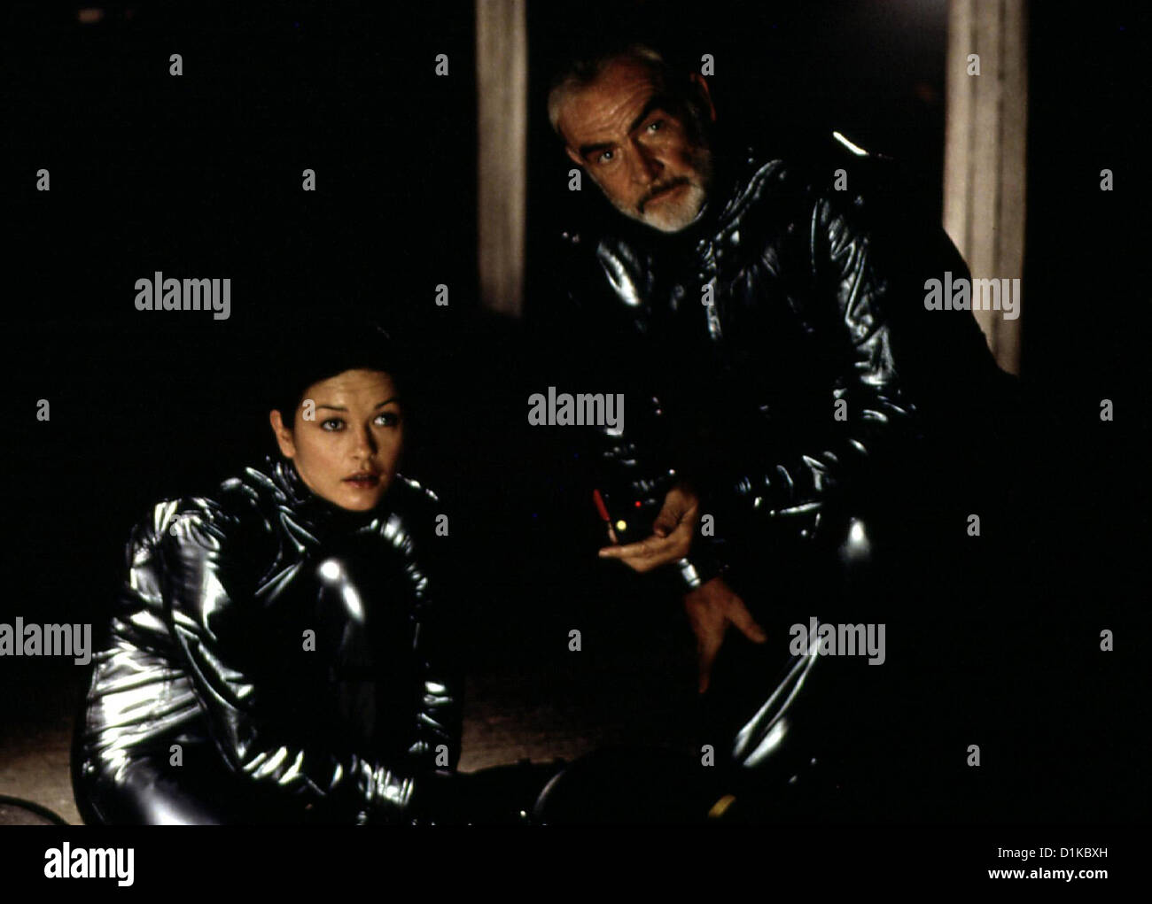 Verlockende Falle Entrapment Catherine Zeta-Jones, Sean Connery Gin (Catherine Zeta-Jones) gibt ...