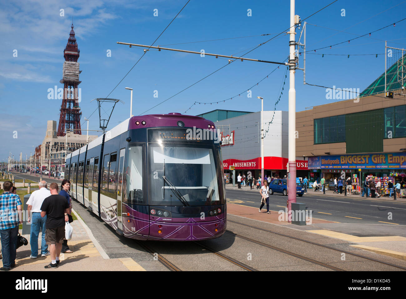 Blackpool tram seafront promenade hi-res stock photography and images ...