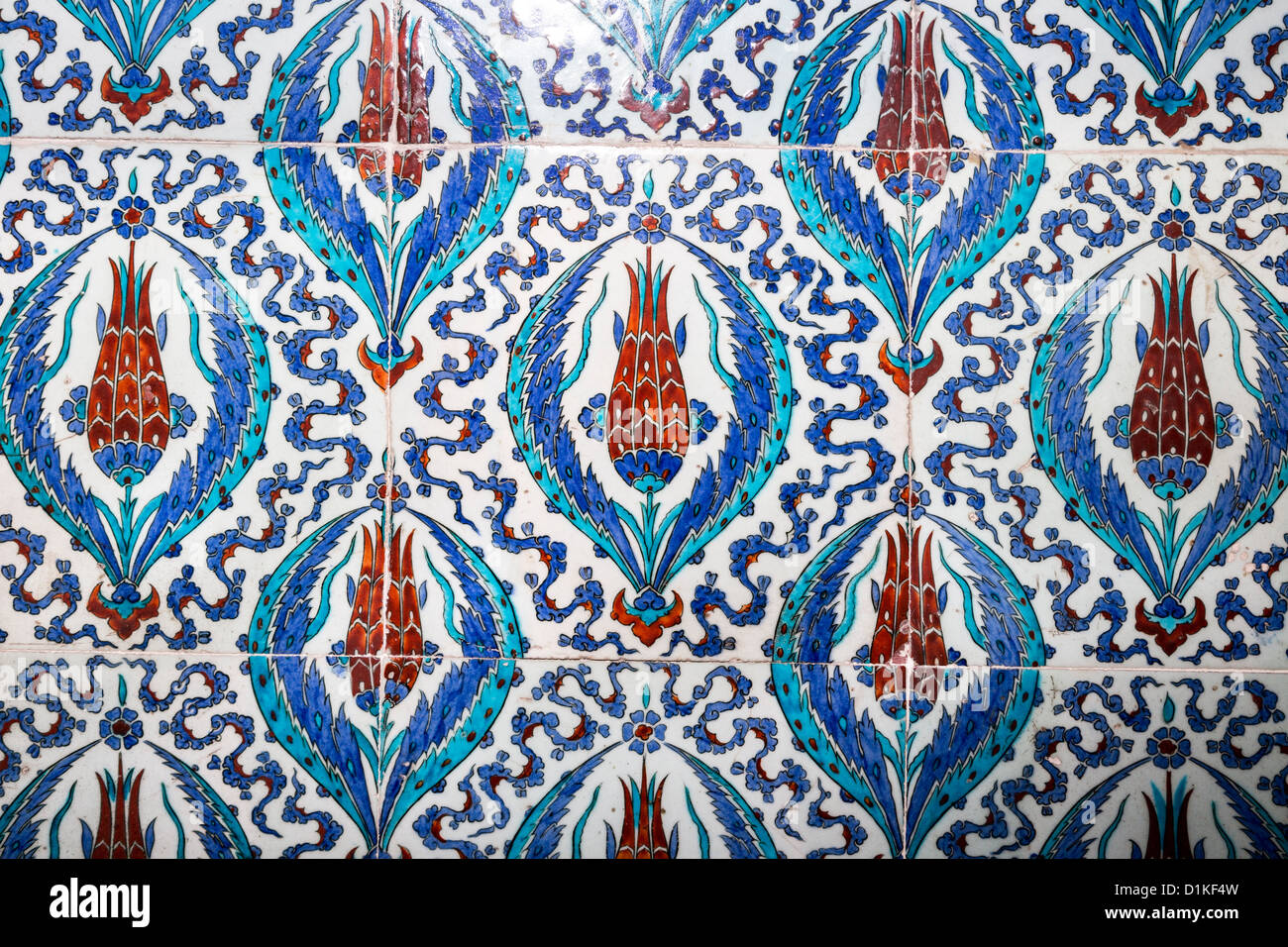 Rustem pasha mosque tulip tile hi-res stock photography and images - Alamy