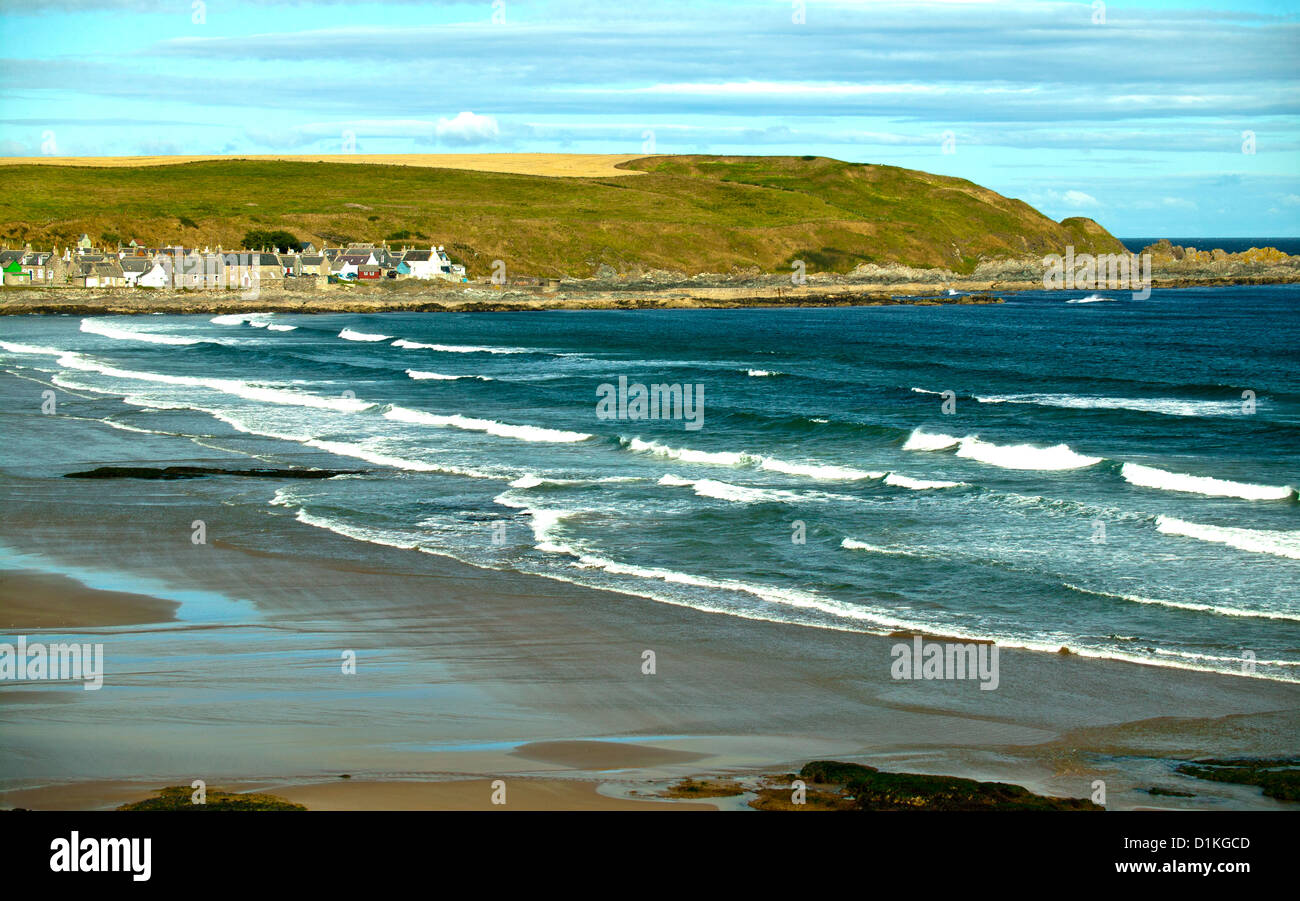 SANDEND A SMALL FISHING VILLAGE ON THE ABERDEENSHIRE COAST OF SCOTLAND ...