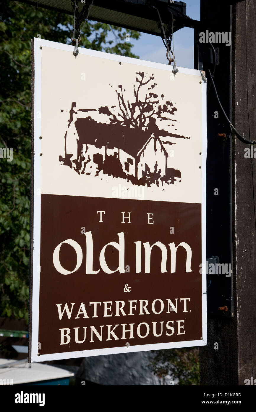 Old inn skye hi-res stock photography and images - Alamy