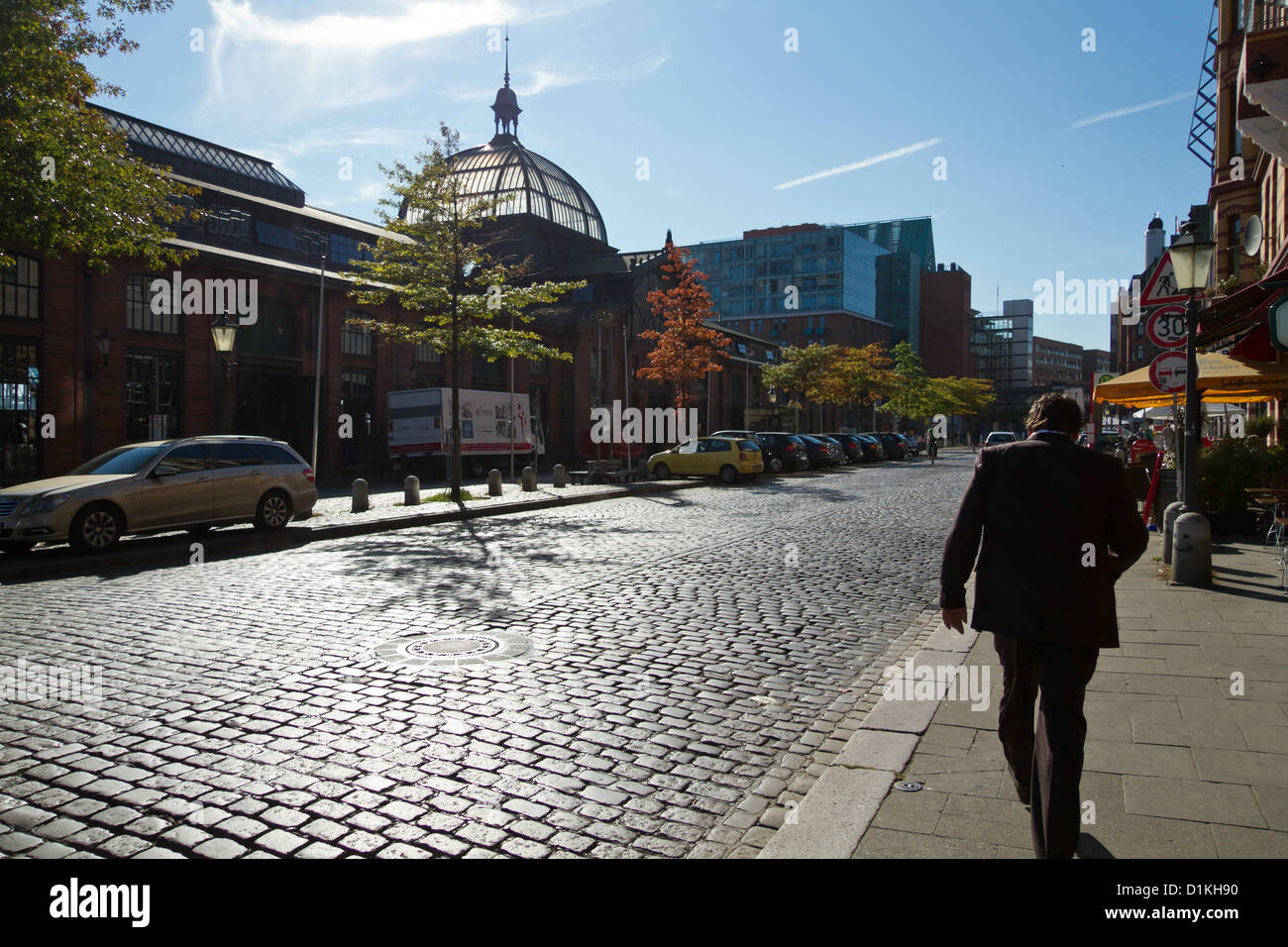 Fish market square hi-res stock photography and images - Alamy