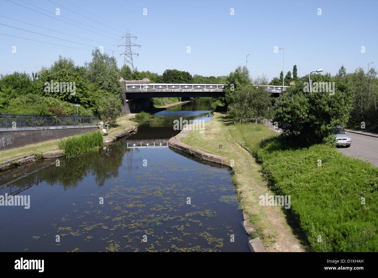 The Sheffield and Tinsley canal England, near Broughton lane bridge ...