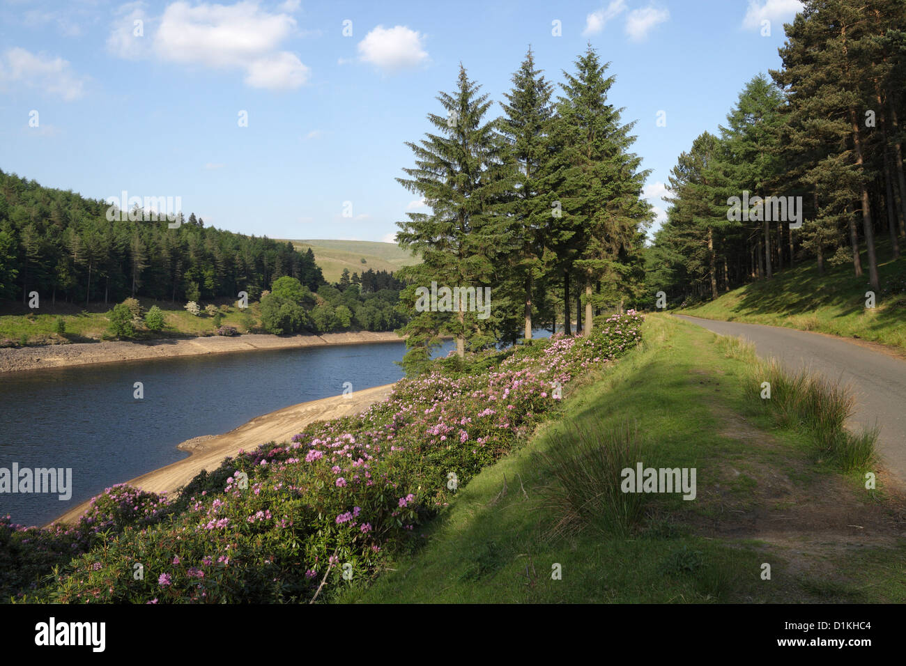 Howden Reservoir in the Peak District national park, Derbyshire England ...