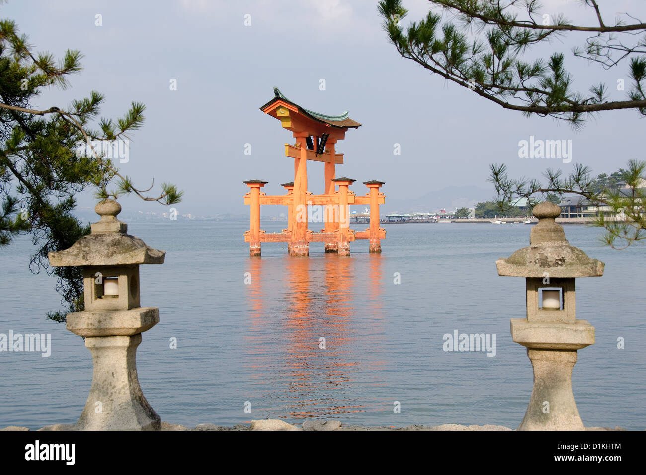 Hiroshima itsukushima japan tori hi-res stock photography and images ...